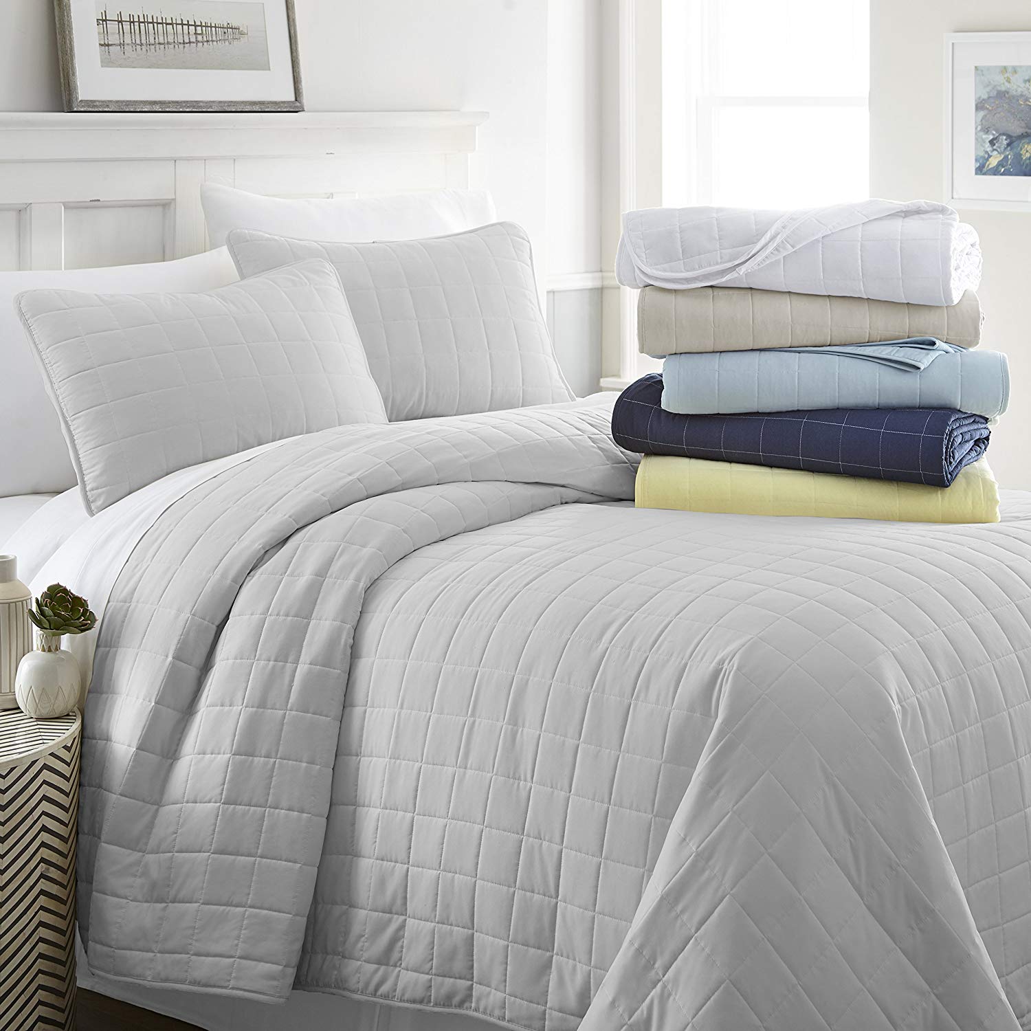What is a Coverlet For Bed? | Buying Guide